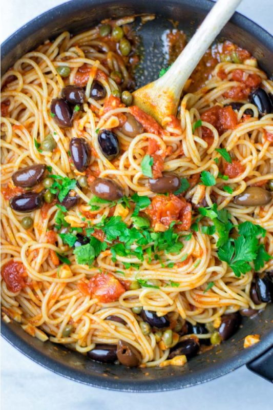 Puttanesca Sauce [vegan] - Contentedness Cooking