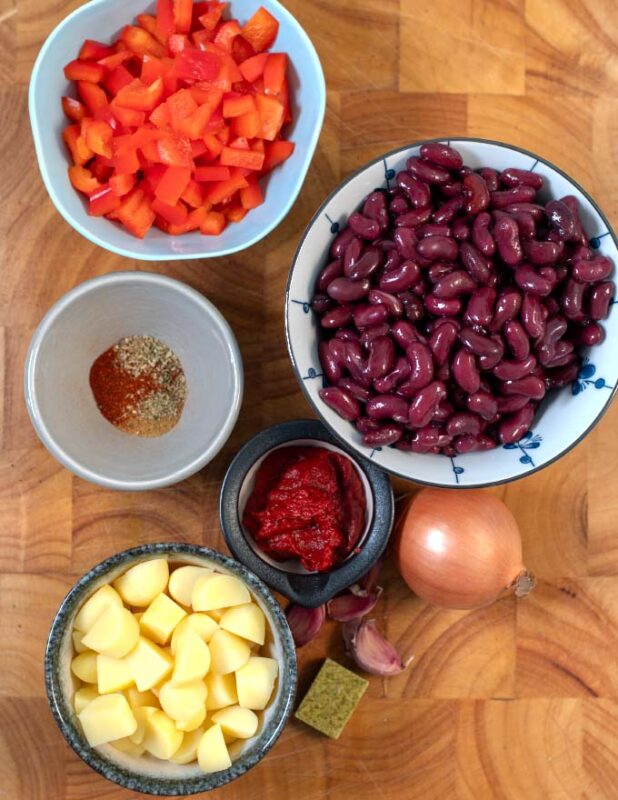 Simple Puerto Rican Beans (Habichuelas Guisadas) - Contentedness Cooking