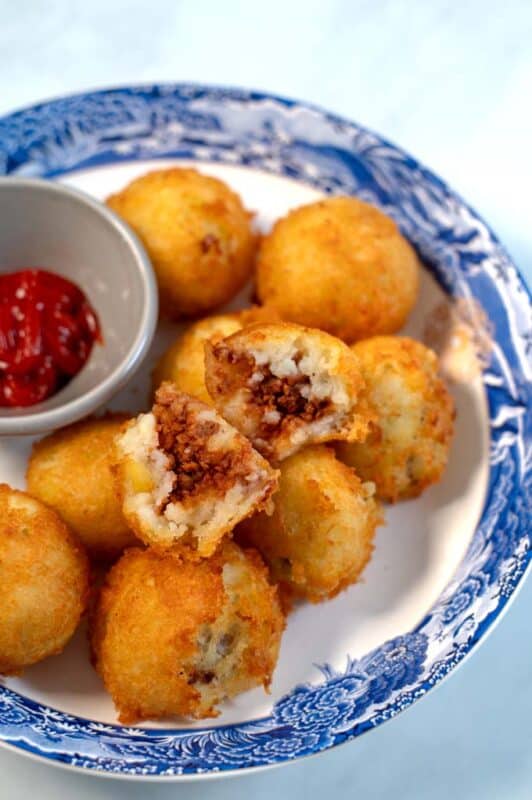 Puerto Rican Stuffed Potato Balls (Papas Rellenas) - Contentedness Cooking